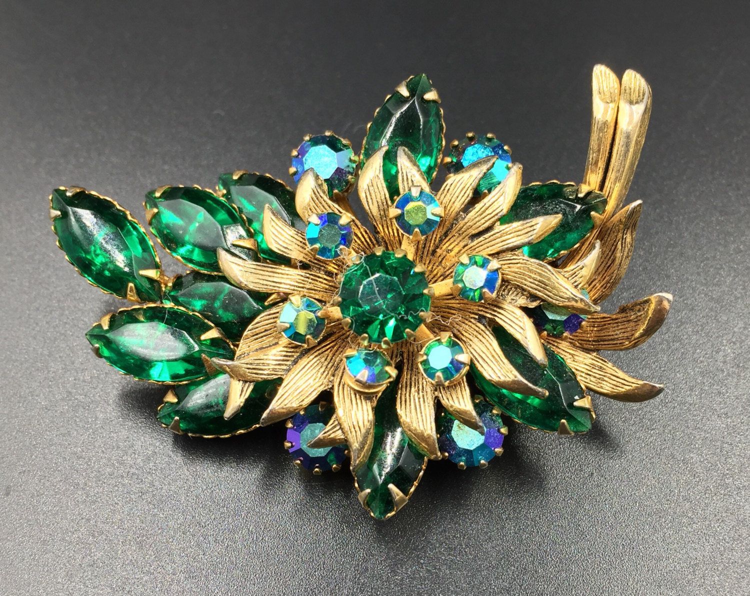 Selini Green Rhinestone AB Gold Spray Brooch - Vintage 1960s Aurora ...